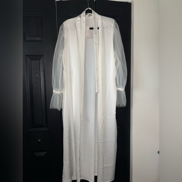 therobe | Intimates & Sleepwear | Briadal Elegant White Sheer Sleeve ...